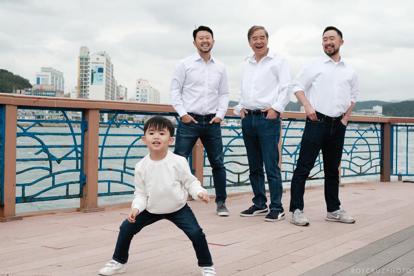 A Family Gathering in Tongyeong – South Korea Family Photographer – Roy ...