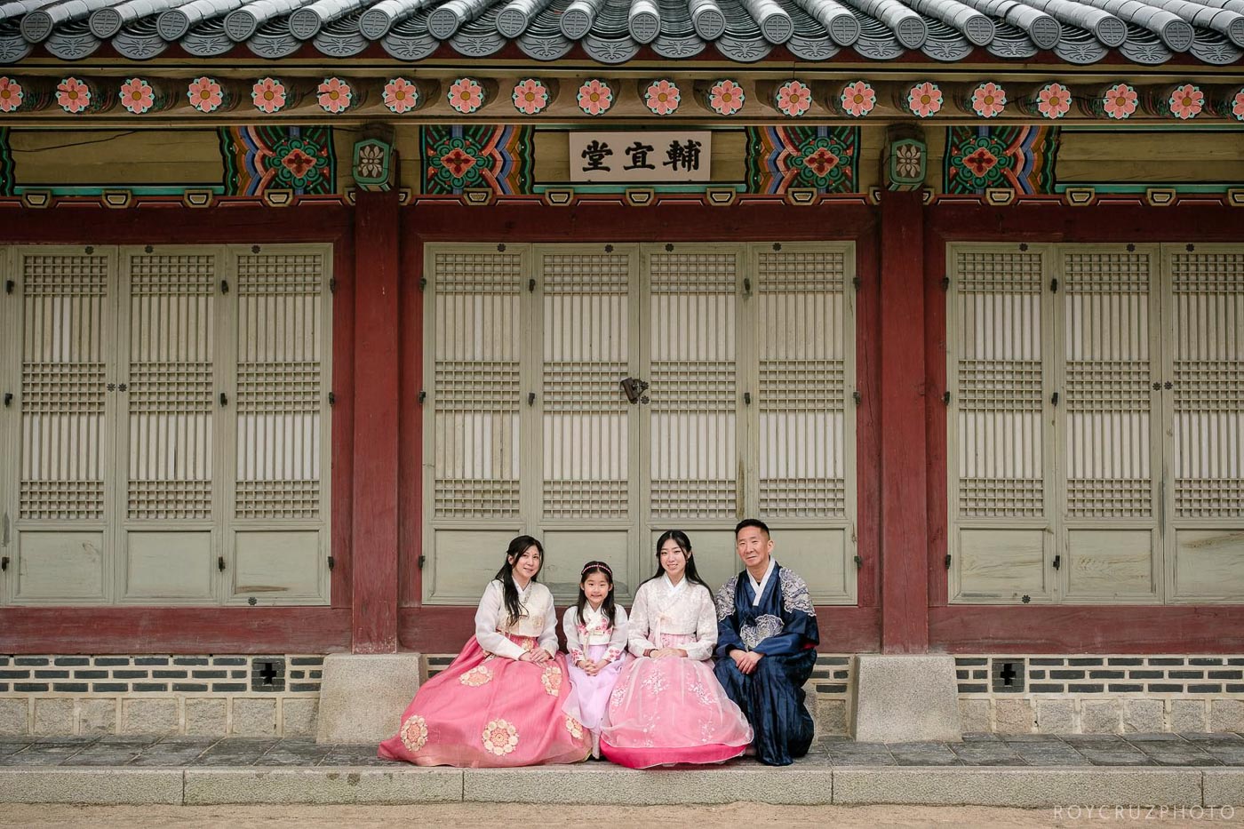 Hanbok Portraits at Gyeongbokgung Palace – Family Photographer in Seoul ...