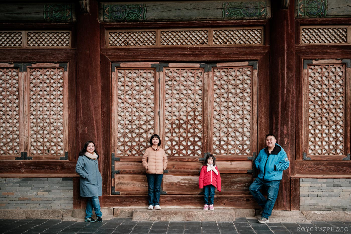 Late Autumn Portraits at Changgyeongung – Seoul South Korea Family ...